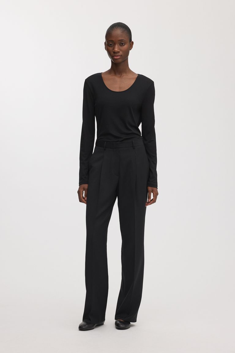 Long Sleeve Scoop Neck Top in Black | Tencel™ Lyocell | Asket