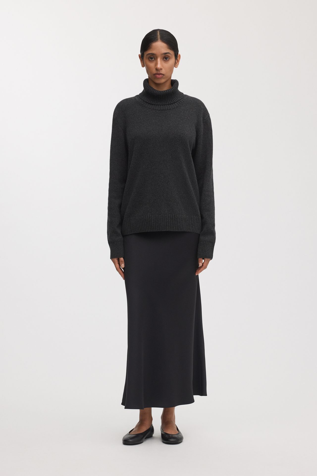The Slip Skirt Black | Timeless Elegant Essential | Asket