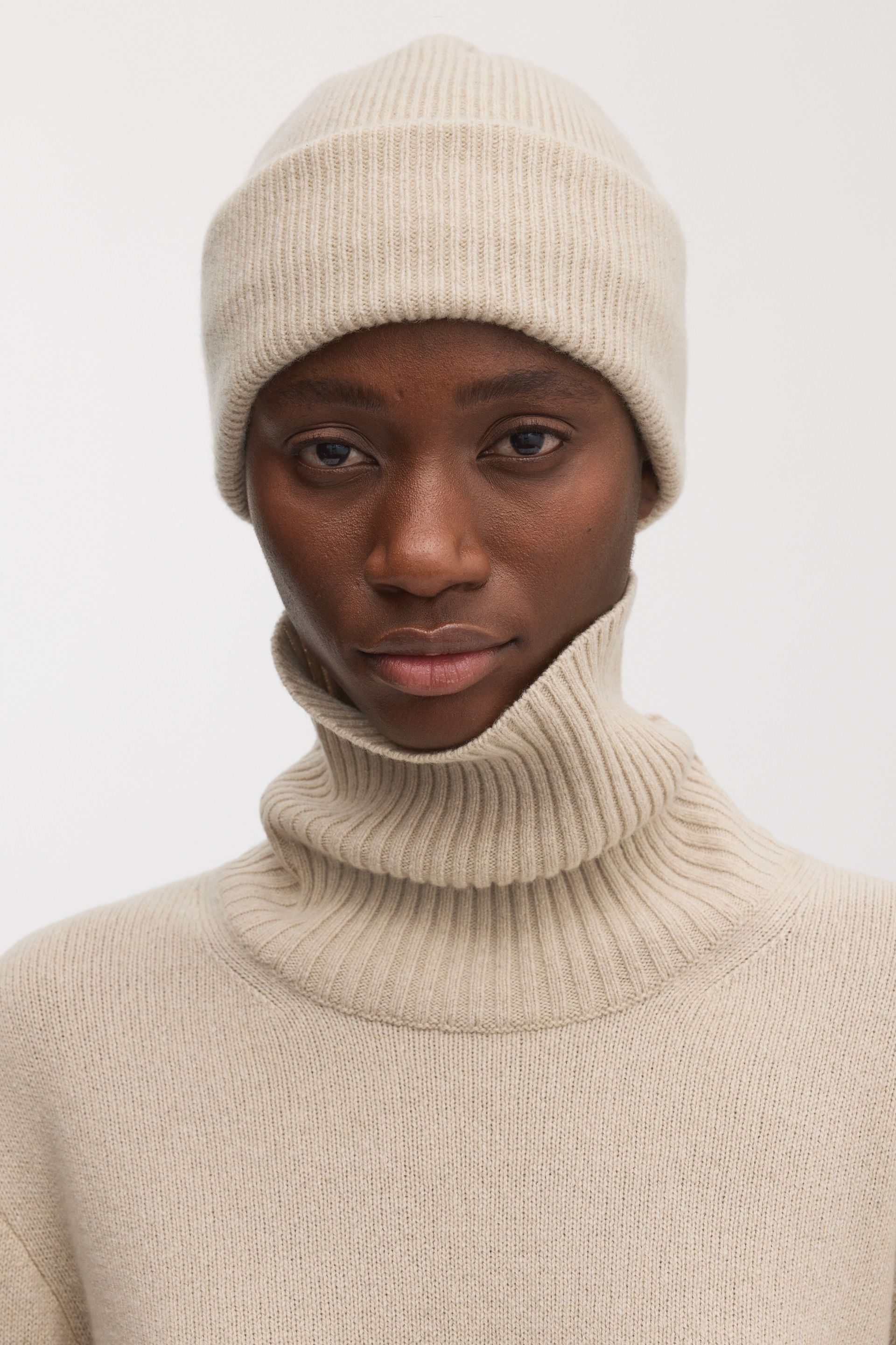 Sand Cashmere Beanie | Recycled Cashmere | Asket
