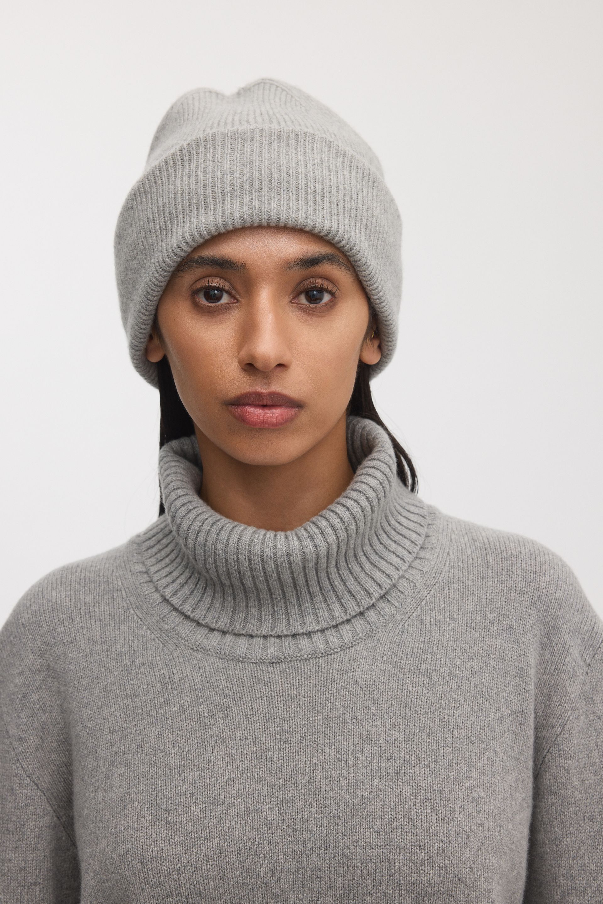 Light Grey Melange Cashmere Beanie | Recycled Cashmere | Asket