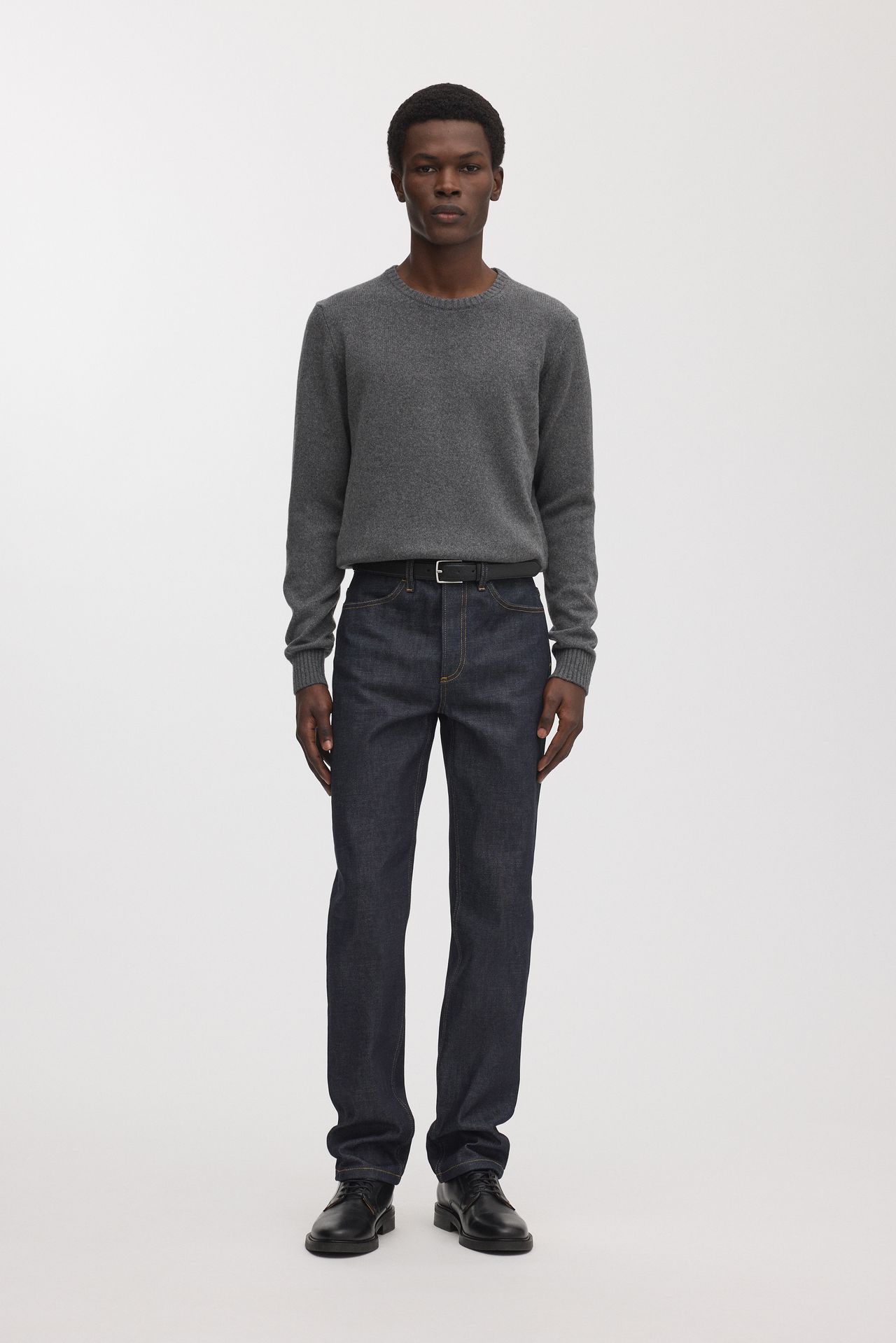 Dark Grey Cashmere Sweater | 97% Recycled Cashmere | Asket
